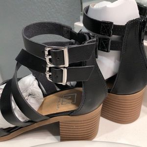 Material Girl | Shoes | Material Girl Sandals | Poshmark